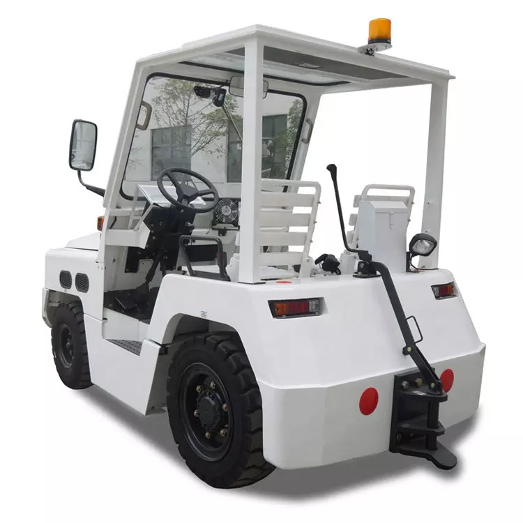 Airport Diesel Baggage Towing Tractor - Buy airport towing tractor ...